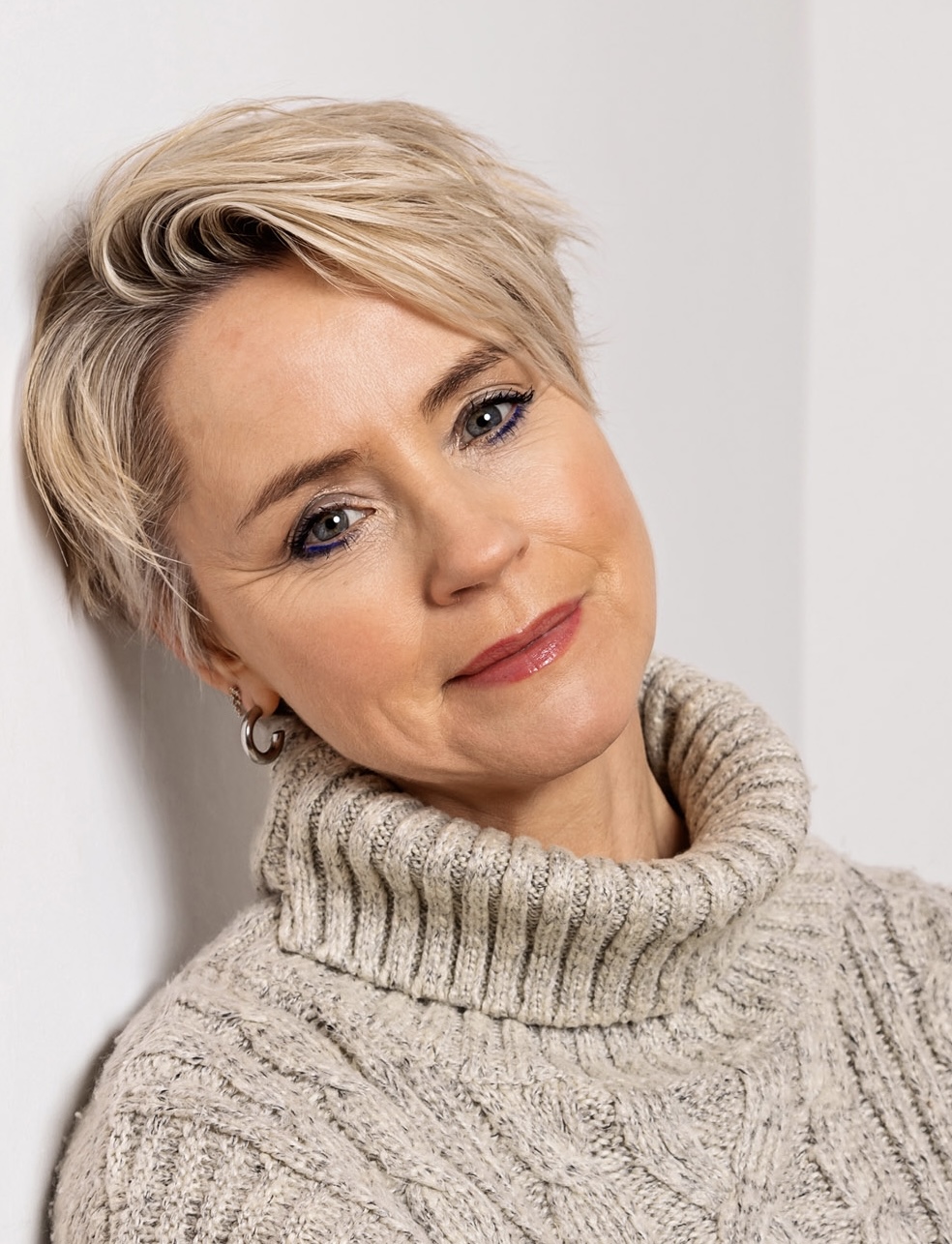 Emma Rydal - Voice Over Artist | Shining Voices